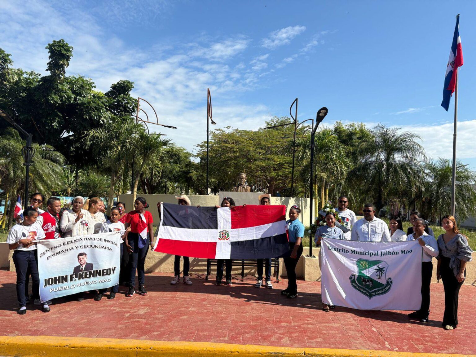Participación de la Junta Distrital en el Desfile de la Escuela John F ...